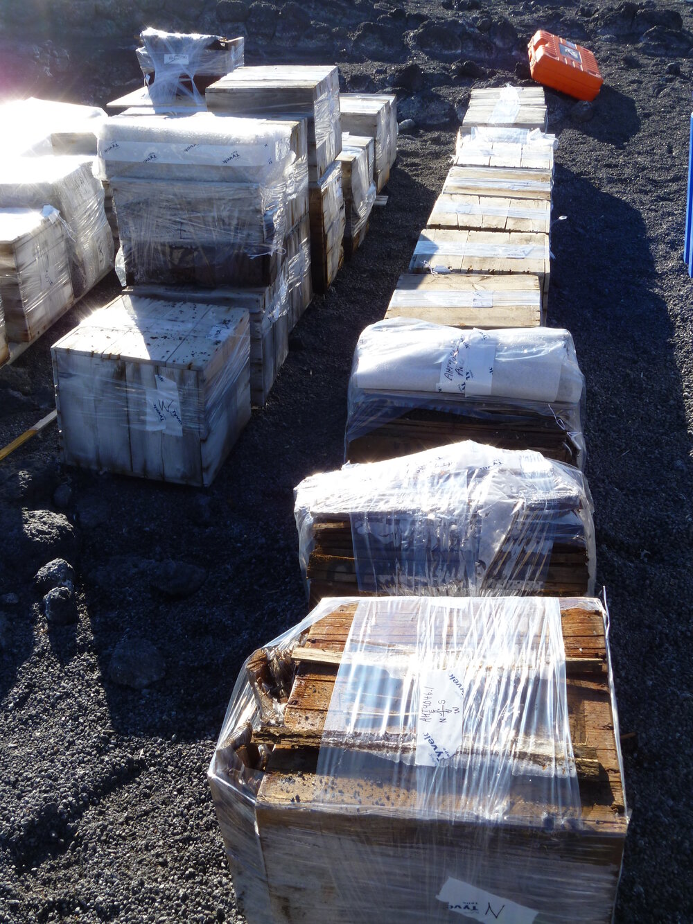 2010-11 Food boxes packed for transport to Scott Base | Antarctic ...